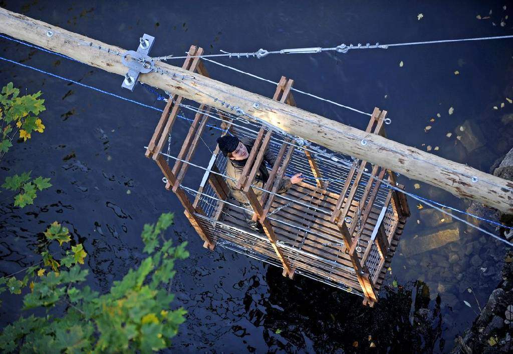 TRANSBORDER ANDĚLSKÉ ÚDOLÍ/ CHRÁSTAVA | Huť architektury Martin Rajniš